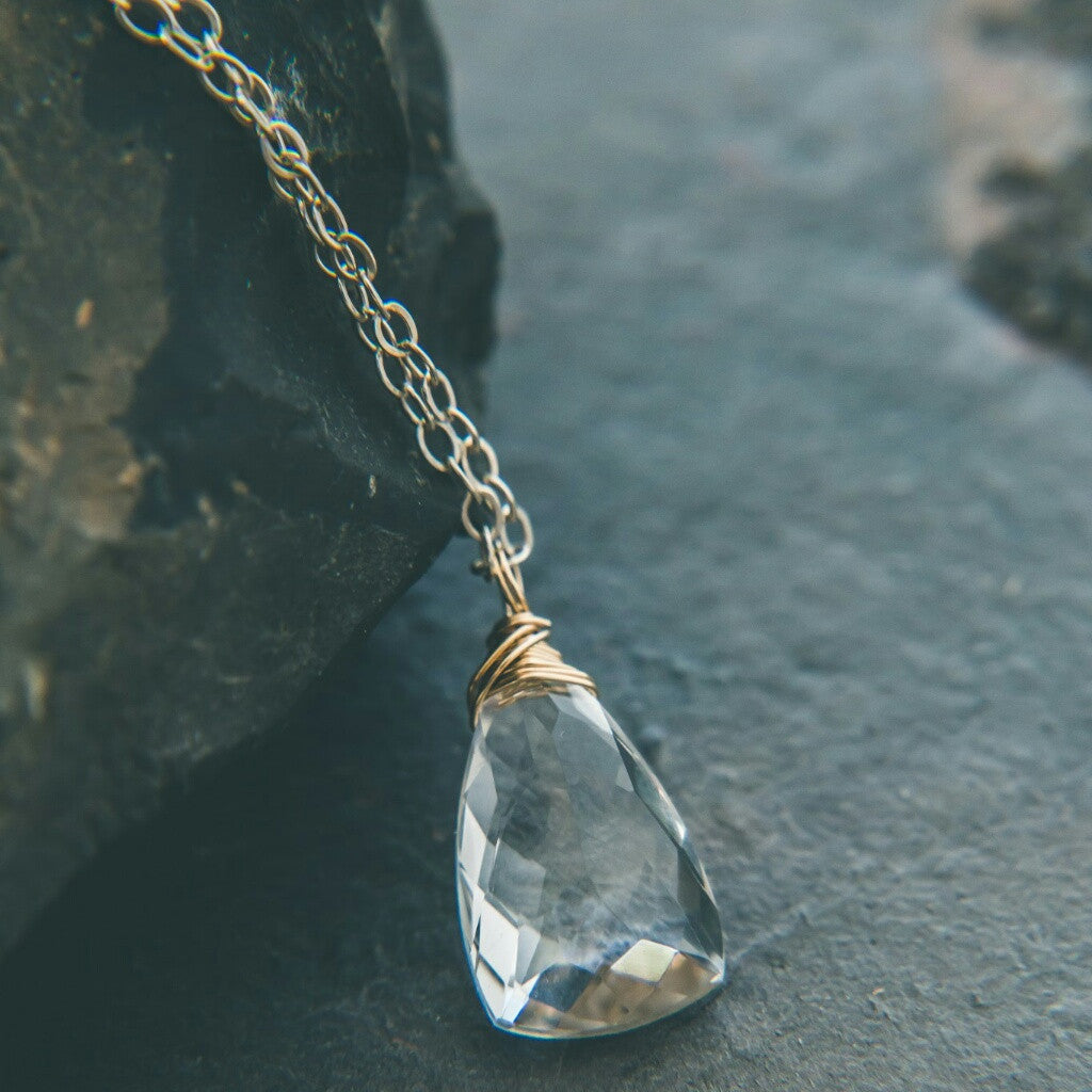 Quartz Crystals: Explore Their Healing Benefits | Rei of Light Jewelry